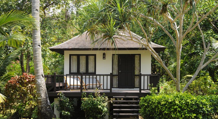 Holiday Inn Resort Phi Phi Island • Hello Island