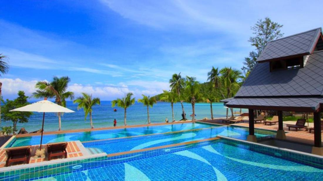 Salad Buri Resort & Spa • Hello Island