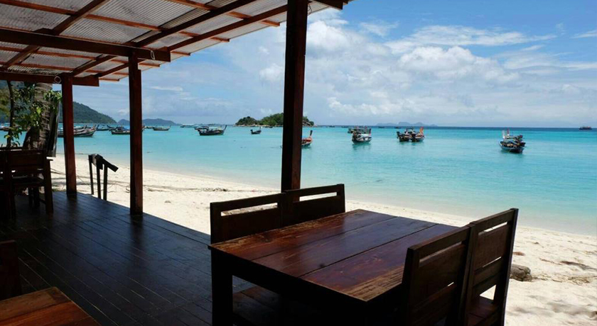 Wapi Resort • Hello Island