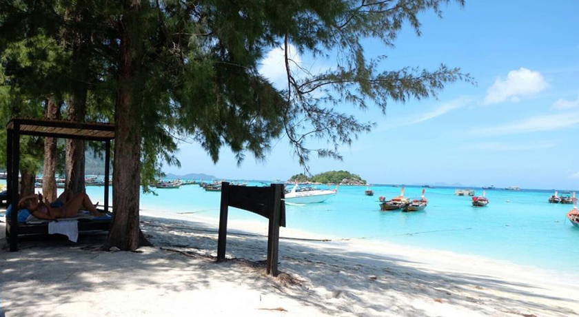 Wapi Resort • Hello Island