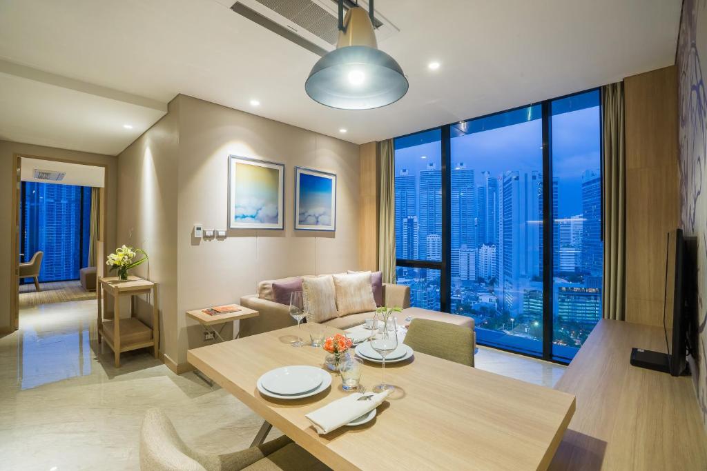 SKYVIEW Hotel • Hello Island